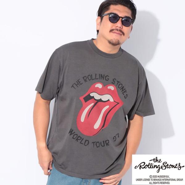 ローリング・ストーンズ ワールドツアー プリント クルーネック 半袖 Tシャツロック界の生ける伝説、THE ROLLING STONESのワールドツアーTシャツが登場！ 迫力満点のプリントデザインが、彼らの歴史とエネルギッシュなパフォーマン...
