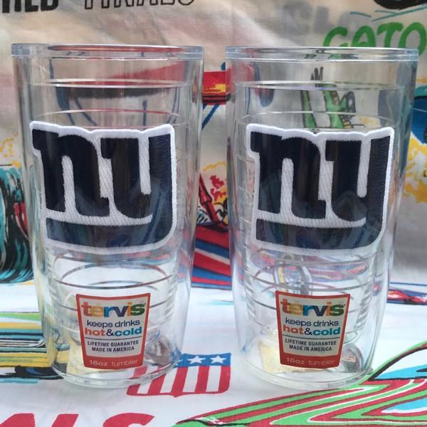 Tervis 16oz(約473ml) タンブラー、NFL ニューヨークジャイアンツ 2個セットです。MADE IN USA2重構造の間にNew York Giants　のワッペンが入っています。2重構造になっていますので通常のタンブラーよ...