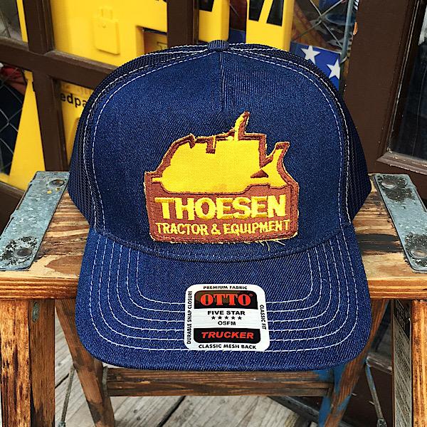 アメリカ買い付けのワッペンを厳選し、一つずつバランスを見てキャップに縫い付けています。サイズはフリーサイズで、後ろ部分がプラスティックのアジャスター(スナップバック)になっているので調整ができます。★ワッペンはビンテージ等のワッペンを使用し...