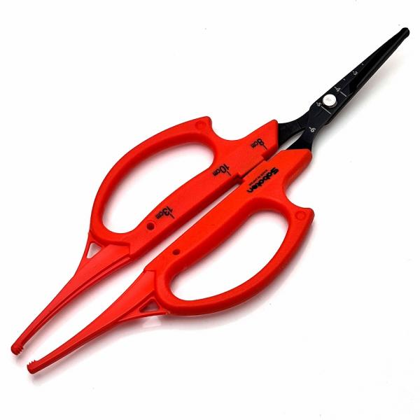 【用途】ピンセット付きぶどう鋏　先丸そり刃　摘粒・摘果用ハサミ【機能・特徴】鋏＆ピンセットの二役タイプ　鋏とピンセット　持ち替えなしで使い分け210mmで47gの軽量のぶどう鋏です。ステンレス＋フッ素コートでシブが付きにくいです。目盛付で房...