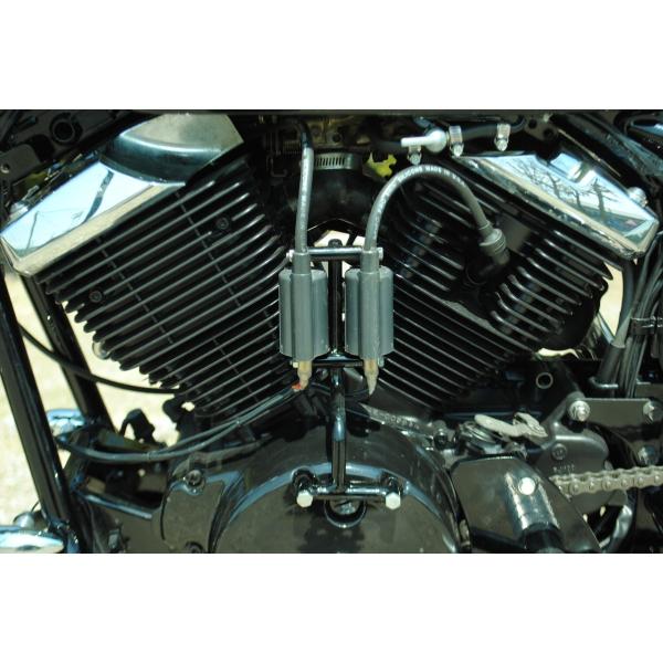 YAMAHADRAG STAR250Coil Transference取付けブラケット、ボルト付きヤマハ　DS250用ドラッグスター250用のイグニッションコイル移設キットですイグニッションコイルをハーレーの様にエンジンとエンジンの間に移設...