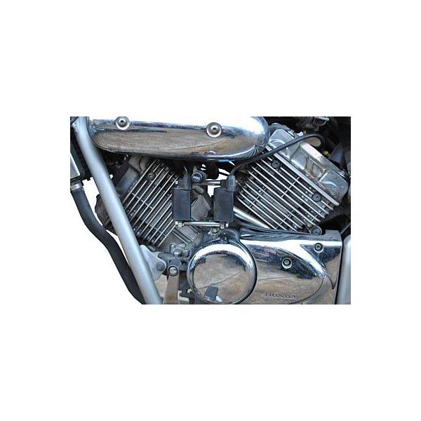 HONDAMAGNA250Coil Transference取付けブラケット、ボルト付きホンダマグナ250コイル移設キット●ホンダ　マグナ250用●イグニッションコイル移設キット新品です●イグニッションコイルをハーレーの様にエンジンとエンジ...