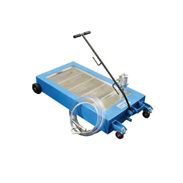 《仕様》●ポンプ付/ブルー●容量(L)：68●質量(kg)：39《特長》●全高が約199mmのオイルドレンです。●2トン車クラスから大型車までのトラックのデフオイル、ミッションオイルなどの廃油の抜き取りがリフトアップをしないで行えます。