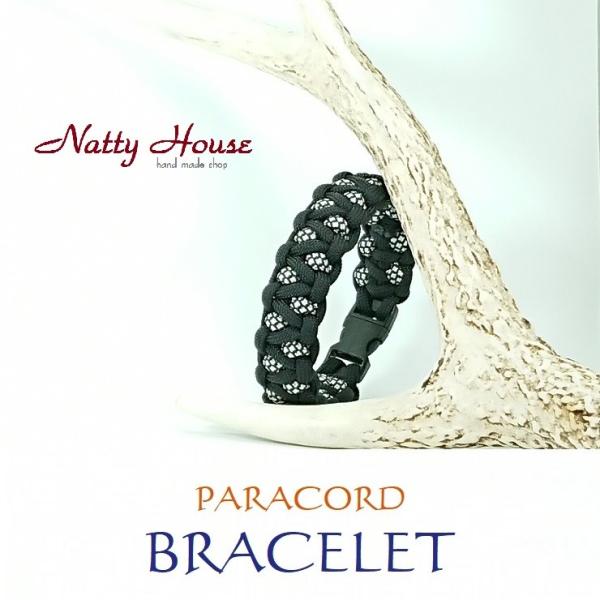 パラコード ブレスレット bdm1 パラシュート ロープ アウトドア サバイバル◆ パラシュートコード、通称パラコードを匠に編上げた定番のブレスレットです。◆ パラコードは、ナイロン素材の1本で耐荷重200kgと言われる大変丈夫なコードです...