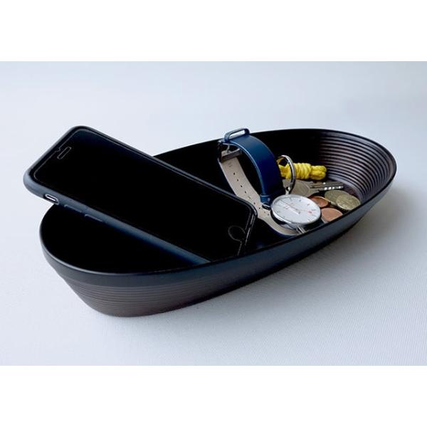 【メーカー希望小売価格の3%OFFです！】丸みを帯びた楕円形のフォルムが優しい雰囲気のbunaco(ブナコ)製・オーバル コスメティックトレイ。ライトブラウン、ダークブラウンの2色。実用的でありながら、デザインが美しいトレイは、自宅使いはも...