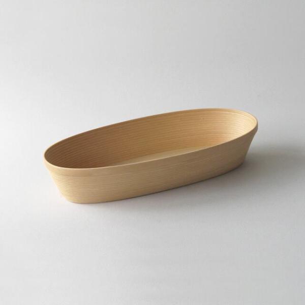 【メーカー希望小売価格の3%OFFです！】丸みを帯びた楕円形のフォルムが優しい雰囲気のbunaco(ブナコ)製・オーバル ナチュラル仕様のコスメティックトレイ。実用的でありながら、デザインが美しいトレイは、自宅使いはもちろん、お客様のおもて...