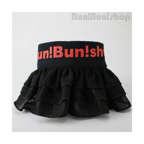 Tシャツ専門店がTシャツに似合うようにデザインしたスカートは、ボリュームある3段フリルで上品さも可愛さもアップ♪ウエスト部には大きなロゴがはいっており、トップスの裾からチラッとみえるのがポイント☆Tシャツとの相性バツグン!いろいろなコーディ...