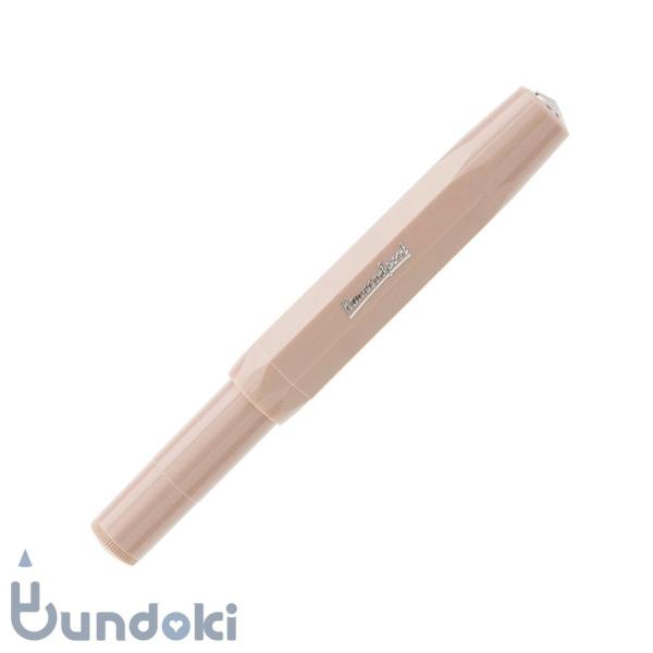 ドイツ ニュルンベルクに本社を置くメーカーGutberlet GmbHによって復刻されたKAWECOのコンパクトサイズの万年筆スポーツシリーズに新たに加わったスカイラインシリーズ。 クラシックスポーツのゴールドパーツに対して、ペン先、インプ...