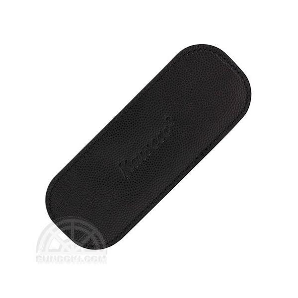 ドイツ ニュルンベルクに本社を置くメーカーGutberlet GmbHによって復刻されたKAWECO社の1910年当時に人気を博したモデル「LILIPUT」を2本収納する専用ケースです。 差し込み口が付いただけのシンプルなペンシースなのでス...