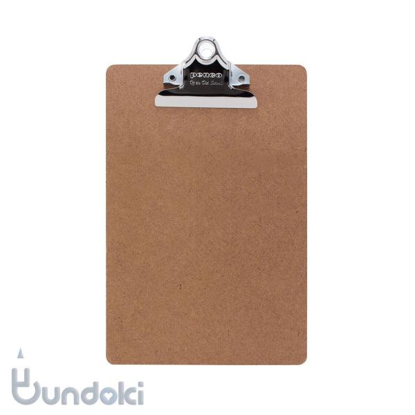 アメリカっぽさを際立たせたシンプルで無骨なクリップボード。昔からそのまま受け継がれてきたスタンダードな形が目を引く自慢の一品です。