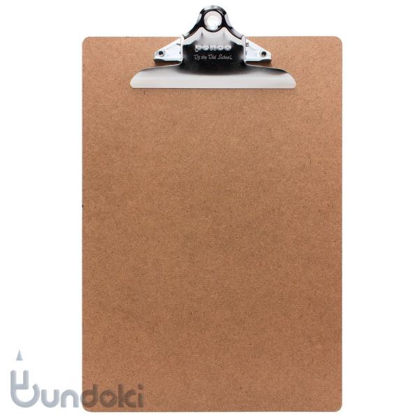 アメリカっぽさを際立たせたシンプルで無骨なクリップボード。昔からそのまま受け継がれてきたスタンダードな形が目を引く自慢の一品です。