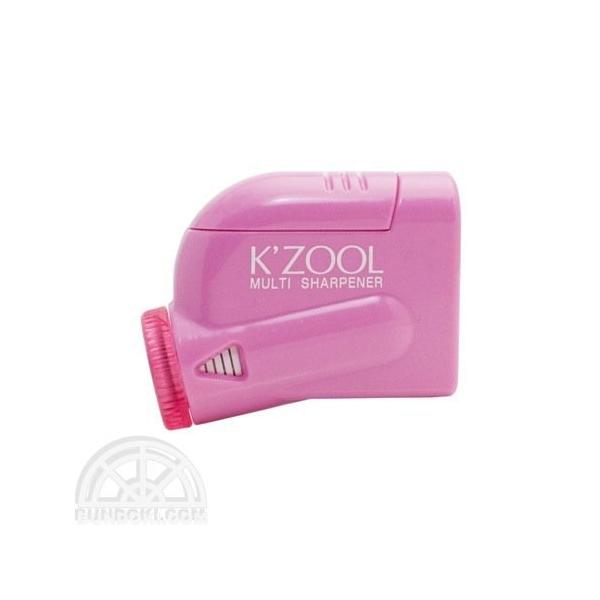 5段階に芯の長さを調整できます。 折れた芯もきれいに取れるワンプッシュクリーナー付。 削りカスがこぼれにくいスライドシャッター。  サイズ：H46×W50×D22mm 対応鉛筆サイズ：直径８ミリ程度まで  本商品は太軸鉛筆や三角軸の鉛筆には...