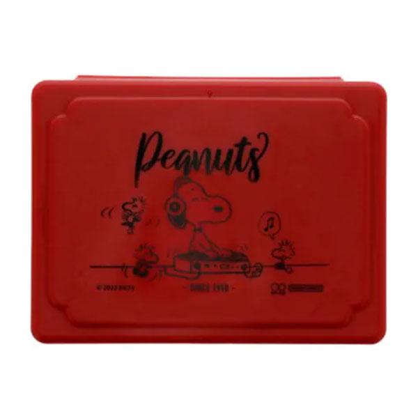 アメリカンヴィンテージをテーマにしたアメリカンテイストシリーズ。PEANUTSファンにはたまらないデザイン！カードや名刺、他にもデスク回りの小物を整理するのにピッタリなミニサイズ☆■サイズ：H79×W105×D36mm 48g■素材：PP