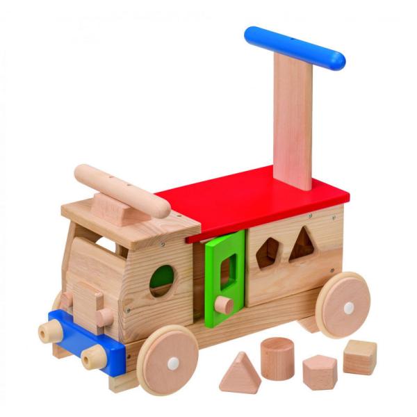 "MOCCO"ブランドは、日本の工房で一つ一つ丁寧に製作されたおもちゃたちです。身体を動かすことが一番の喜びの表現、お子様の成長が著しい時期には、安全な引き車、手押し、乗用おもちゃを。からだで感じた木の暖かさは、ずっと忘れないことでしょう。...