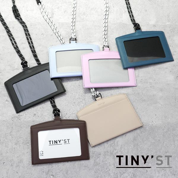 TINY'ST（タイニスト）は、キャッシュレスをはじめミニマルな生活を愉しむ、上質で心地よい手触りの本革製小物です。シンプルなデザインで年齢・性別を選びません。裏面には名刺をストックしておけるポケットがついて便利です。・本体サイズ：W106...