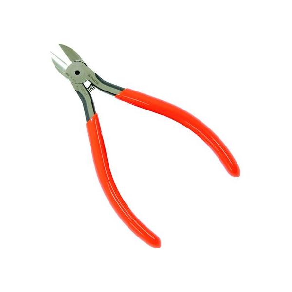 【商品説明】●最高精密の加工によりガタが出にくく、極細線から軟鉄線まで幅広い線材の切断が可能です。●独自開発の特殊鋼により高い耐久性を実現しました。●開き過ぎ防止ストッパーが付いているので、グリップが開きすぎることが無く連続切断作業でも手が...