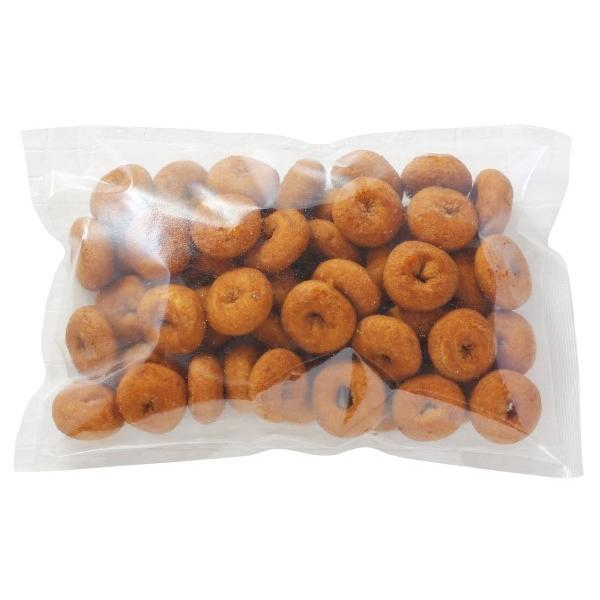 バスコミニドーナツは砂糖をまぶしていないので、ほんのりとした甘さでディップするのにちょうどいいドーナツです。商品名　：バスコミニドーナツ原材料　：小麦粉（国内製造）、砂糖、鶏卵、植物油（パーム油、大豆油、なたね油）、ショートニング、水飴、脱...