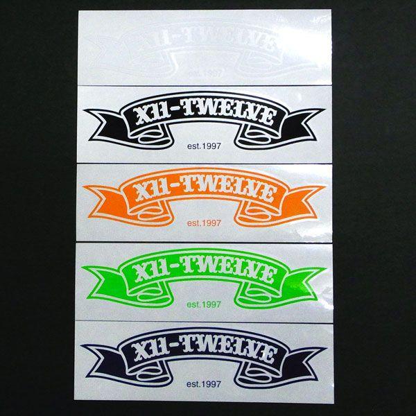【ブランド】TWELVE【アイテム】FLAG LOGOカッティングステッカー【サイズ】M(180mm×44mm)