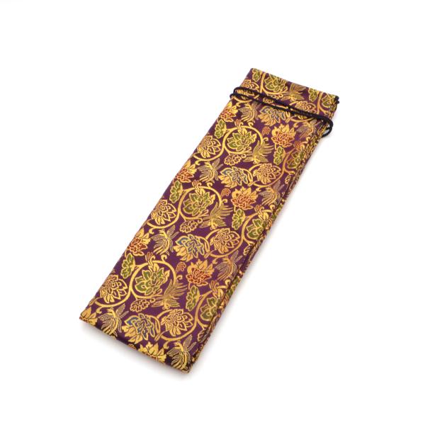 お塔婆入れ袋 ４尺〜 5尺とても豪華な古代紫色を基調とした萬唐草模様入れ口部分を折り返して使用しない場合は５尺まで入れることが可能です■サイズ：164×13cm■紐で縛るタイプ■塔婆が１〜３枚まで入ります■日本製■送料無料