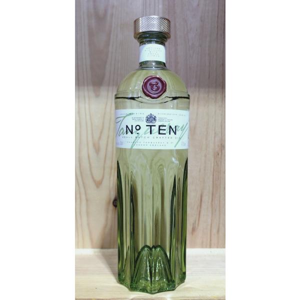 厳選されたボタニカルと生のフルーツが醸し出すエレガントで繊細な味わいが特長のスーパープレミアムジン。1960年代に誕生した手作りのオリジナル蒸留器「TINY TEN」。 この蒸留器は、400Lしか入らない小型式タイプで、この蒸留器を使用した...