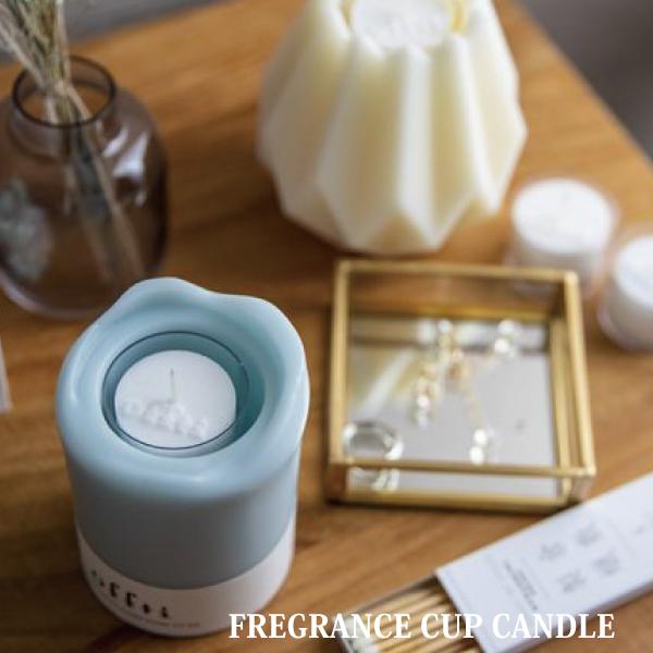 クリアカップのフレグランスキャンドルです。透明な容器なので、カップ全体からキャンドルのあかりが綺麗に広がります。ほどよい強さで香る、奥行きのあるフレグランス系の香りを3種ご用意しました。1日30分使えば、1箱で約1か月使えます。●ピュアリリ...