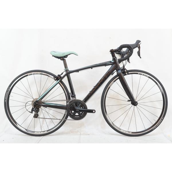 ■商品情報メーカーサイズ:44シートチューブ(C-T): 420mmトップチューブ(C-C):510mm(ホリゾンタル換算)適応身長:145-160cm(目安)重量:約9.5kgフレーム材質:アルミフロントフォーク:カーボンメインコンポ:S...