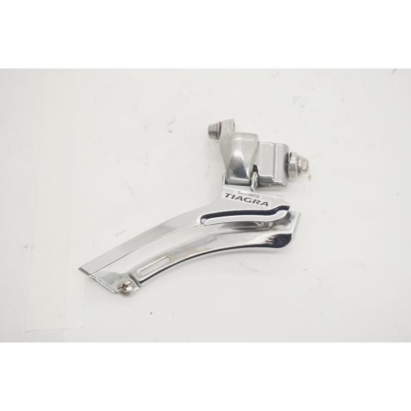 ■商品情報・変速数 2x9速・直付け■付属品・なし(画像に掲載しているもので全てになります。)■状態・多少の使用感程度で全体的には綺麗な状態になります。■注意事項※店頭受取の場合、本品はタイトル表記の在庫店のみでのお渡しとなります。※中古商...