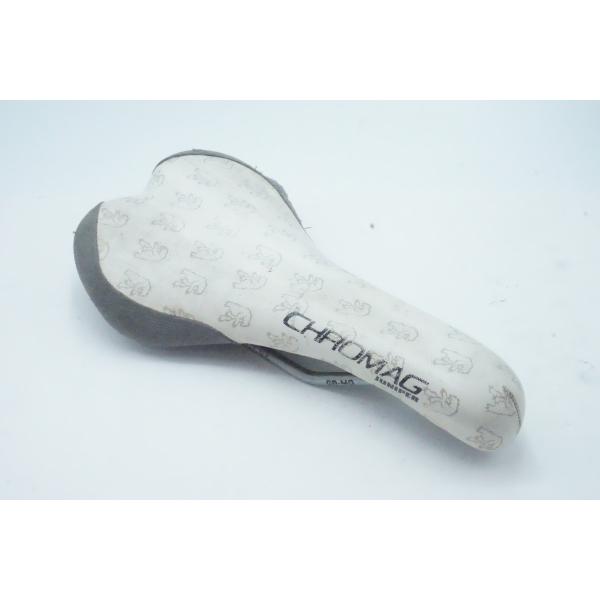 ■状態・使用に伴う傷、汚れがございます。■注意事項※店頭受取の場合、本品はタイトル表記の在庫店のみでのお渡しとなります。※中古商品でございますので、詳細スペックや付属品等が純正仕様と異なる場合がございます。※店頭での販売も行っておりますが、...