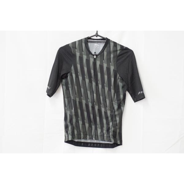 ■サイズ・Sサイズ■状態・目立った汚れや生地の傷みはなく状態は良好です。■注意事項※店頭受取の場合、本品はタイトル表記の在庫店のみでのお渡しとなります。※中古商品でございますので、状態や付属品等が純正仕様と異なる場合がございます。※店頭での...