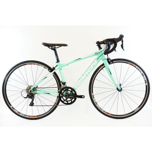 ■商品情報メーカーサイズ:410シートチューブ(C-T): 400mmトップチューブ(C-C):500mm(ホリゾンタル換算)適応身長:150-160cm(目安)重量:約9.35kgフレーム材質:アルミフロントフォーク:カーボンレバー:SH...