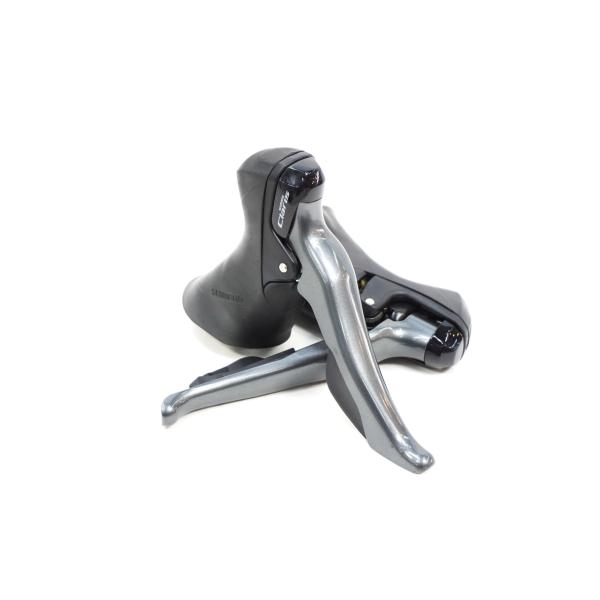 ■詳細・ST-R2030-L・ST-R2000-R・3x8S■状態・使用に伴うスレや傷がございます。■付属品※画像に掲載している物で全てです。  ■注意事項  注意事項につきましてはこちらのページ内容を必ずご確認下さい。  キャンセル・返品...