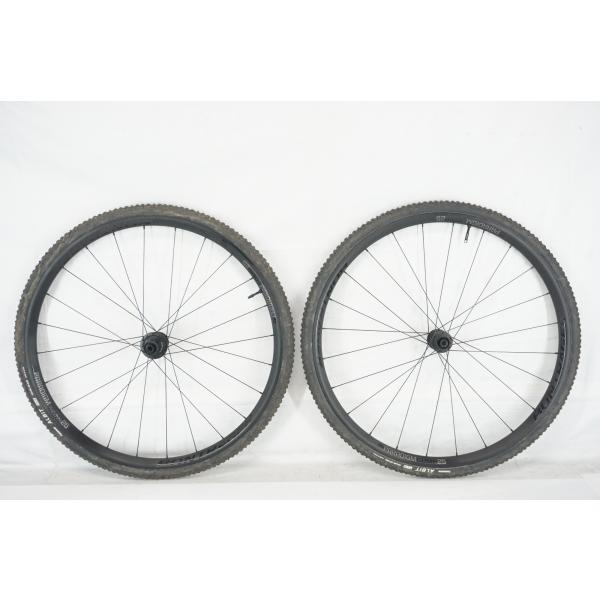 ■商品情報サイズ：700c 622×25cリムタイプ：チューブレスフリータイプ：SHIMANO11s重量 F：約1240g重量 R：約1380gエンド幅 F：100mmエンド幅 R：142mmブレーキタイプ：ディスクブレーキ(センターロック...