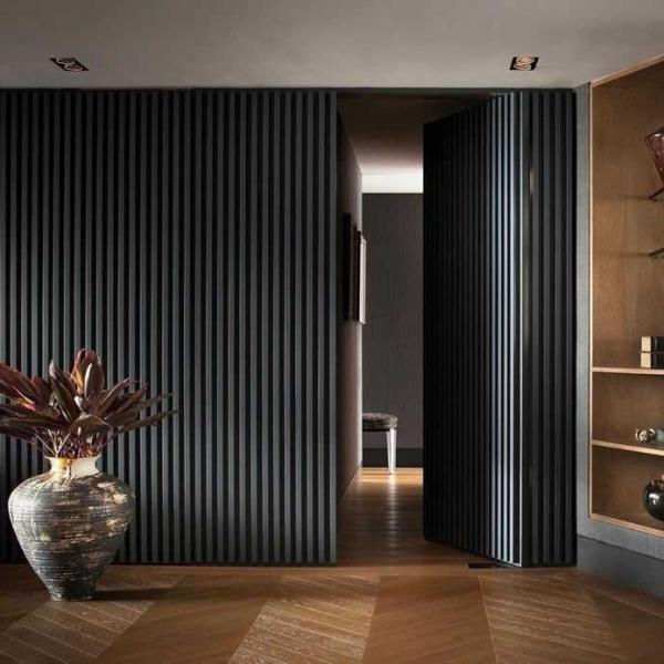 立体的なデザインで傷や汚れが目立たない！洗練された中に暖かみを感じさせるリブ材シックなブラックは場所を選ばずアクセントに【商品サイズ】高さ2750mm×幅150mm×厚さ18mm【材質】パイン材+PVC【カラー】ブラック【基本梱包】12枚/...