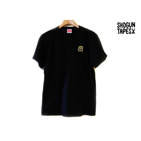 SHOGUN TAPESONE POINT CHEECH TEETシャツ BLACK GOLDCHEECH&amp;CHONG チーチ&amp;チョン（チーチョン）のチーチの、アイコン刺繍が胸に入ったTシャツ、もれなくステッカーが付きますカ...
