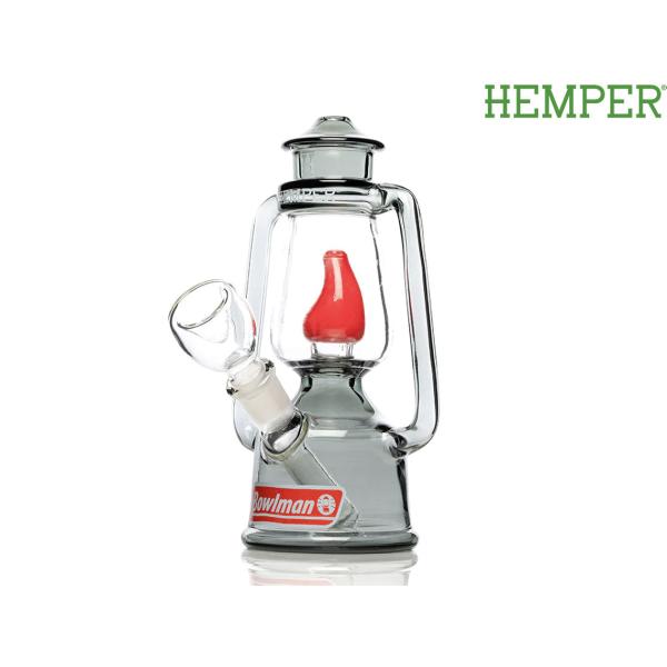 HEMPER BOWLMAN LANTERN BONGヘンパー ボウルマン ランタン ガラスボングアメリカはラスベガスのブランド、HEMPER ヘンパーから小型のガラスボングです。ランタンからヒントを得た、大胆なデザイン。赤い炎を空気が通っ...