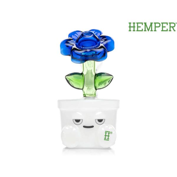 HEMPER BLOOM BONGヘンパー ブルーム ガラスボングアメリカはラスベガスのブランド、HEMPER ヘンパーから小型のガラスボングです。ホワイトの鉢に咲き誇るブルーの花が開花した、お部屋に飾っても愛らしいデザインです。ステムチラ...
