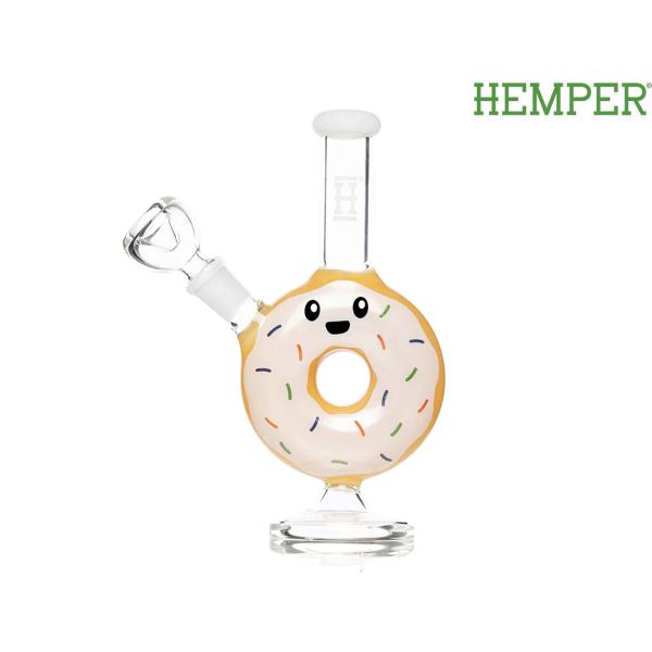 HEMPER DONUT BONGヘンパー ドーナッツ ガラスボングアメリカはラスベガスのブランド、HEMPER ヘンパーから小型のガラスボングです。ステムチラム内蔵タイプの、可愛いドーナッツ型デザイン。素材はボロシリケイトガラス（耐熱）を...