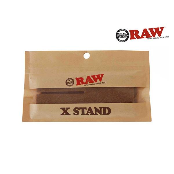 RAW X STAND ROLLING CRADLEロウ エックス スタンド ローリング クレイドル無漂白、塩素不使用でおなじみのローリングペーパー（巻紙）のRAW ロウペーパーから、組み立て簡単のジョイント作成スタンドです。X型に組み立て...