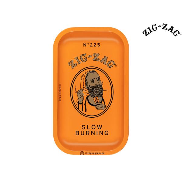 ZIG ZAG ROLLING TRAYジグザグ オフィシャル ローリングトレイ ORANGE オレンジ老舗ローリングペーパー（巻紙）ブランド ZIG ZAG ジグザグからオフィシャルのローリングトレーになります。このトレーではタバコをこぼ...