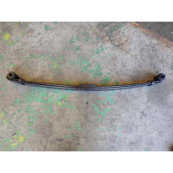 **** 商品説明を必ずご確認ください ****部品管理番号：000041241450901メーカー純正品番：MC110410部品名：Fリーフスプリング部品区分：リサイクル品管理品番：042447 部品情報：LEAF車名：キャンター車両タイ...