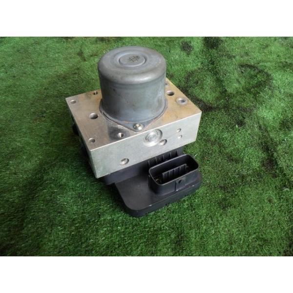 **** 商品説明を必ずご確認ください ****部品管理番号：000042039242500メーカー純正品番：8-98350-742-0部品名：ABSアクチュエーター部品区分：リサイクル品管理品番：043558車名：エルフ車両タイプ名：トラ...