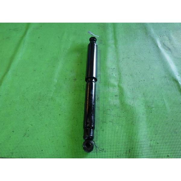 **** 商品説明を必ずご確認ください ****部品管理番号：000043239350500メーカー純正品番：MC110496部品名：右Fショックアブソーバー部品区分：リサイクル品管理品番：062641車名：キャンター車両タイプ名：トラック...