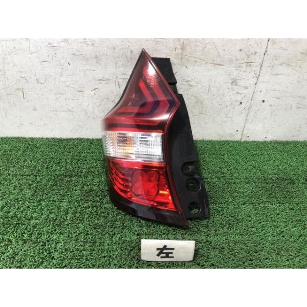 **** 商品説明を必ずご確認ください ****部品管理番号：000046147715600部品メーカー：イチコメーカー純正品番：26555-5WK0B部品名：左テールランプ部品メーカー品番：D202部品区分：リサイクル品車名：ノート車両タ...