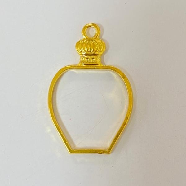 サイズ 約4センチ×2.５センチ１つ香水　ボトル型 チャームレジン制作に！デコパーツとしても使えます！チャームとしてキーホルダー、ピアス作成などにもぴったり！アクセサリー材料ハンドメイドパーツ手芸用品クラフトアクセサリーキットキーホルダーミ...