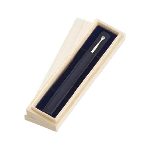 ●「シルバー925」を使用したサステナブルな銀製品●ひと味違う高級ギフトや、あっと喜ばせる贈り物をお探しの方へ●携帯できる専用ケース入り※専用ケースは、当初、本革仕様で企画しました。しかし、本革は革をなめす時に使用する酸が残り、その酸が銀と...