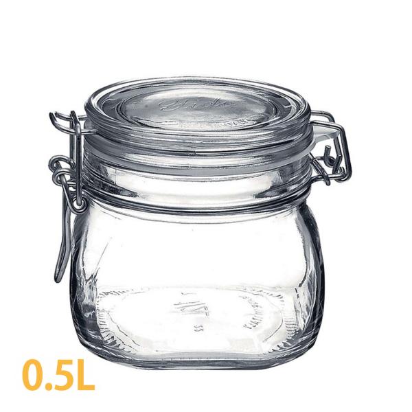 フィドジャー 0.5L■特長ボルミオリロッコ社製のジャーです。食品の保存はもちろんのこと、バスソルトの保存、ハーブや生薬の保存や抽出にもぴったりです。ガッチリとホールドしてくれる金具とゴム製のパッキンが付いているので液漏れの心配がありません...