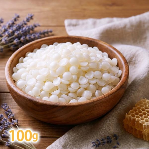 手作り石けん、手作りコスメ、手作りキャンドルに商品名：みつろう [晒/ホワイト]内容量：100g用途：手作り石けん、手作りコスメ、手作りキャンドル、化粧品、製薬軟膏基材、靴クリーム、ローソク製菓用、光沢剤、楽器、蝋紙、皮革の仕上げなど。その...