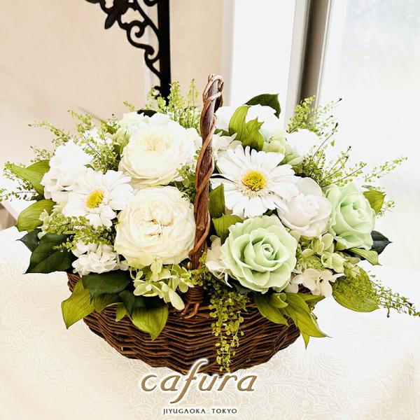 素材：籐（バスケット）、プリザーブドフラワー、ドライ、アートフラワーサイズ（目安）35*25*24＜ご用途＞結婚記念、ウェディング、お祝い、記念日、誕生日プレゼント、結婚祝い、出産祝い、開店祝い、退職祝い、新築祝い、母の日、敬老の日、古希、...