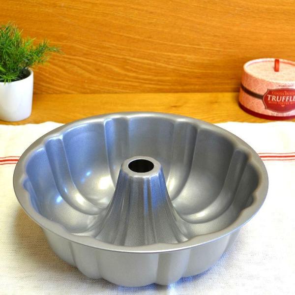 カルファロン バントケーキ型 25cm Calphalon Nonstick Bakeware Crown Bundt Form Pan Gray BW6110