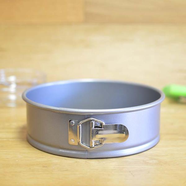 ケーキ型 23cm 食洗機可 カルファロン スプリングフォーム Calphalon Nonstick Bakeware, Spring Form Pan, 9-inch 1826048
